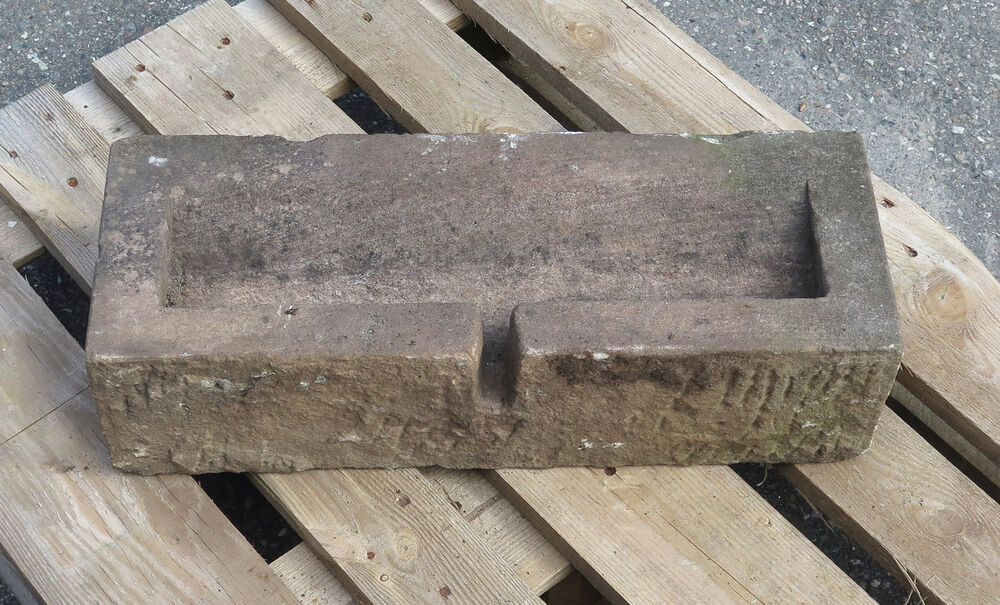 Sten med fordybning - Genbyg