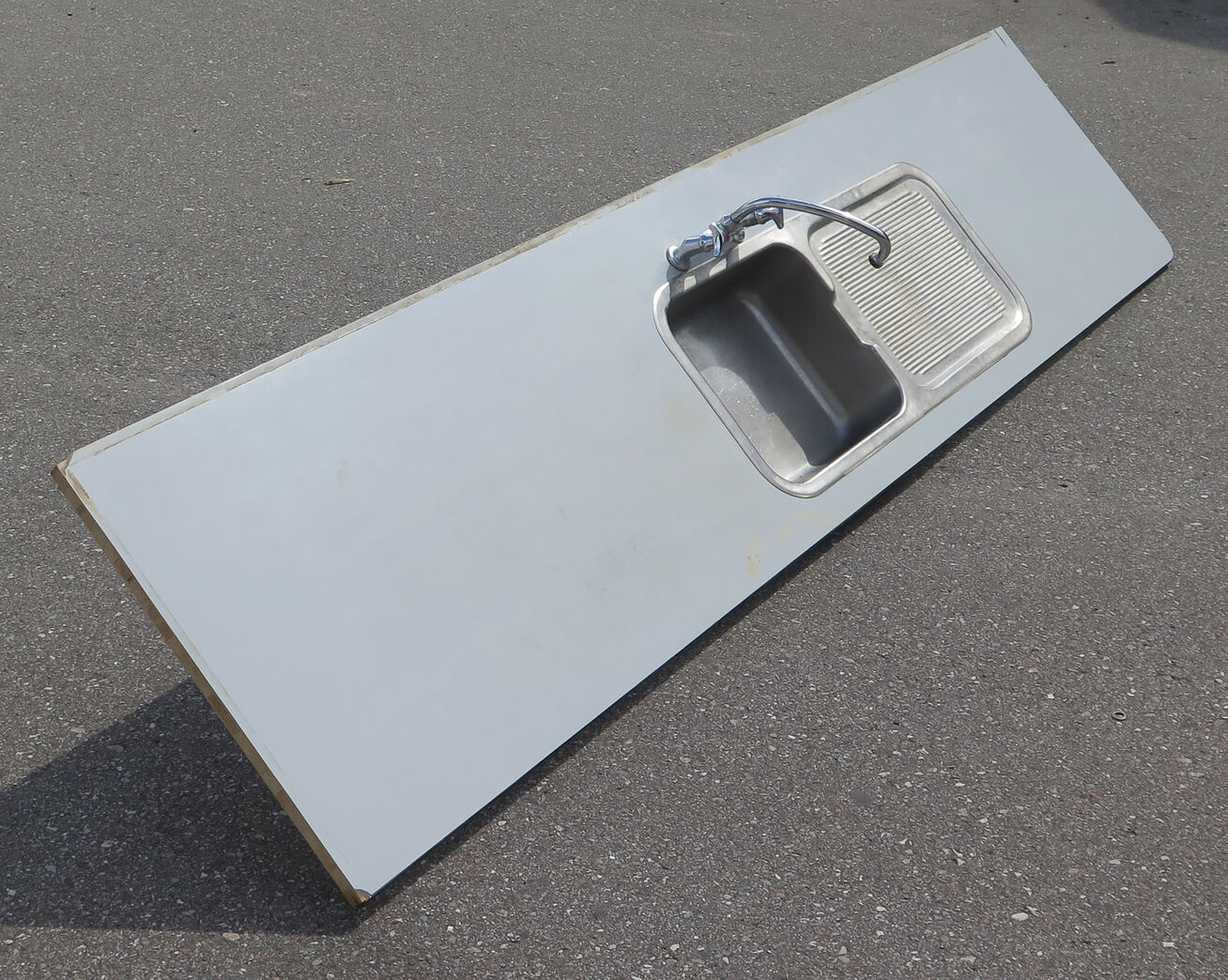 Køkkenbordplade med vask - Genbyg