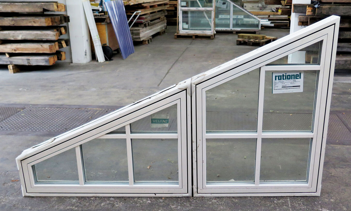 Trekants termovindue fra Rationel - Genbyg