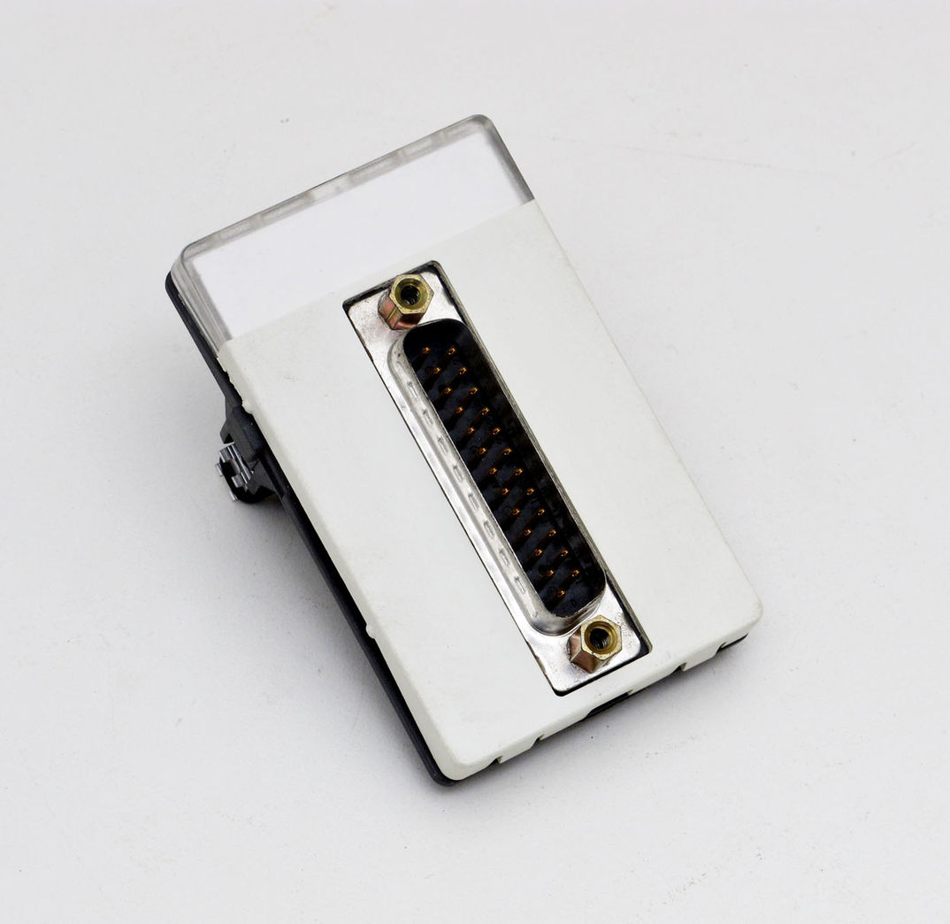 LK Fuga 25-pin D-Sub udtag - Genbyg